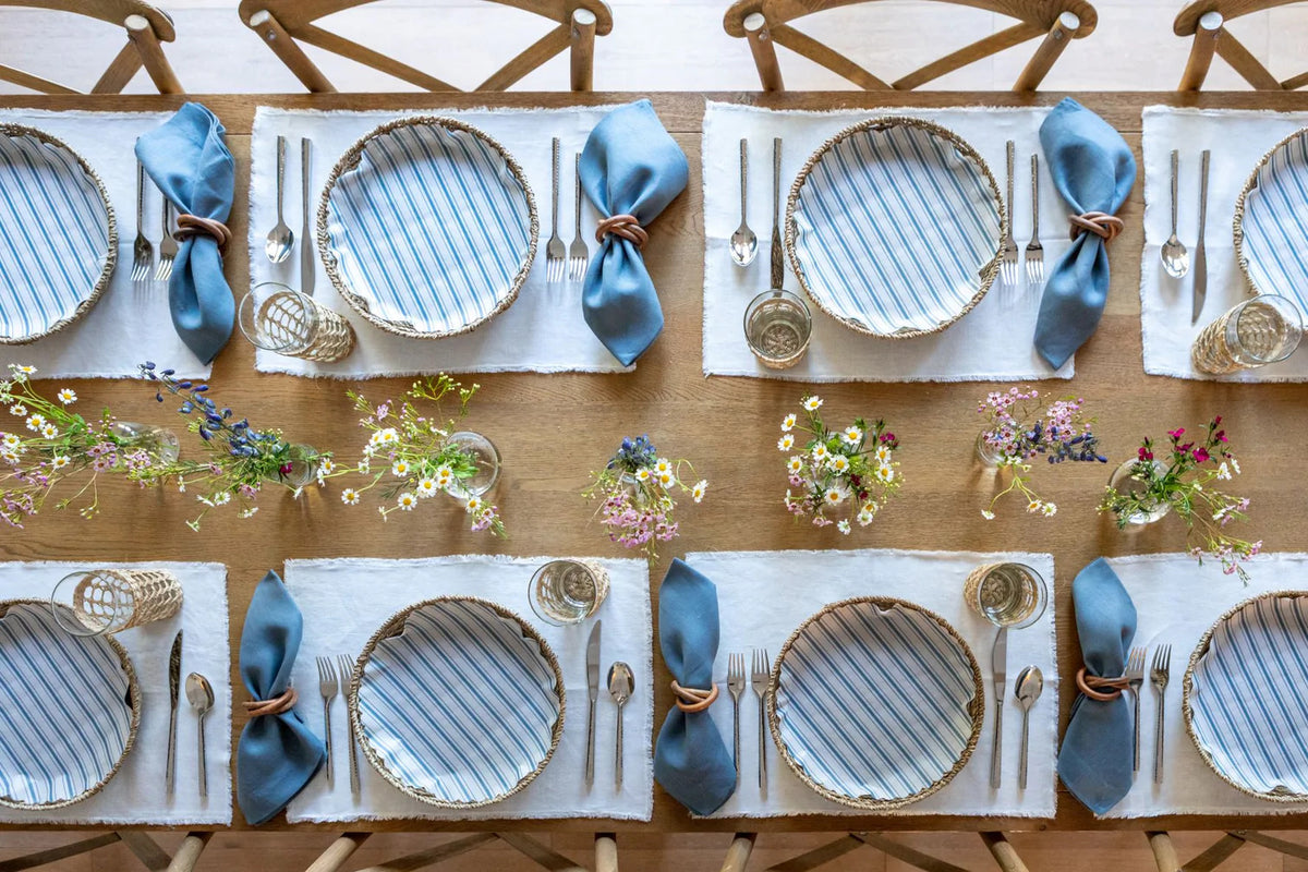 Woven Seagrass plates with Seascape Blue liners – Plate & Pattern